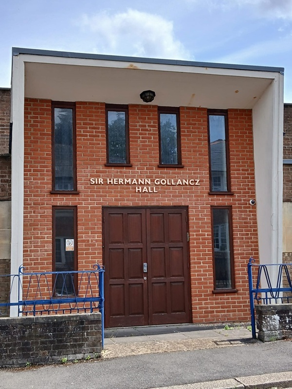 JCR-UK: Photographs of Reading Synagogue, Berkshire